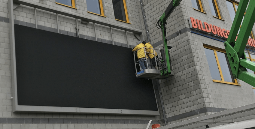LED Video Display Wandmontage - deset Screen Solutions